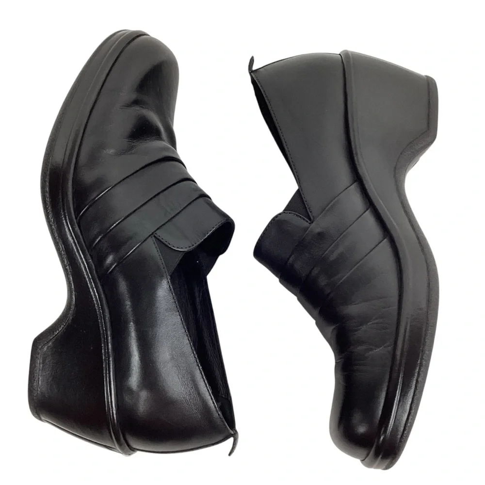 Dansko | Shoes | Dansko Aubrey Pleated Leather Wedge Clogs Black | Poshmark